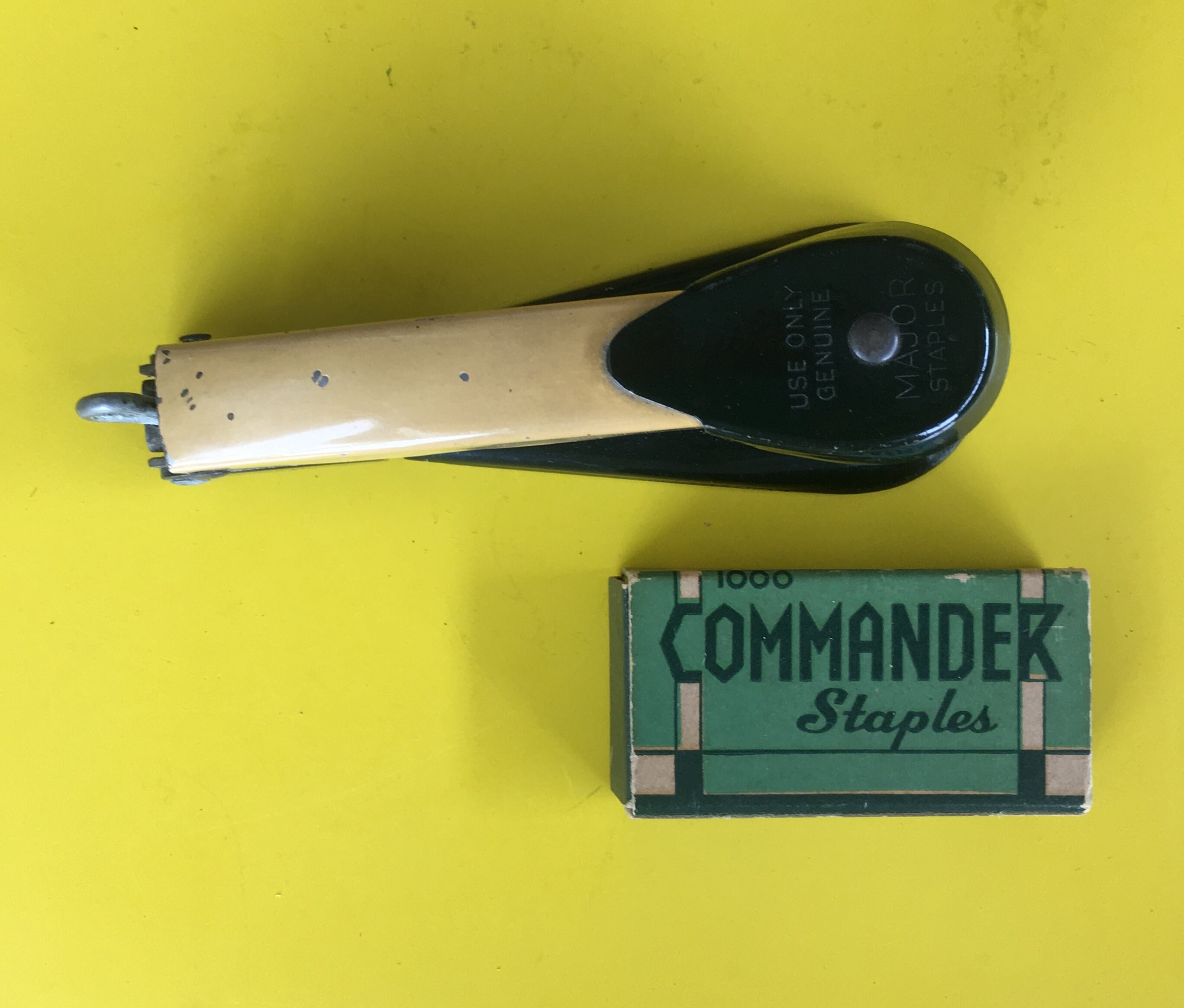 Stapler, Vintage Arrow Stapler and Staples, Commander Staples, Genuine ...