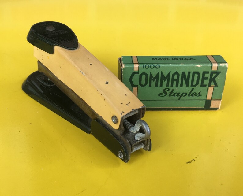 Stapler Vintage Arrow Stapler and Staples Commander Staples - Etsy