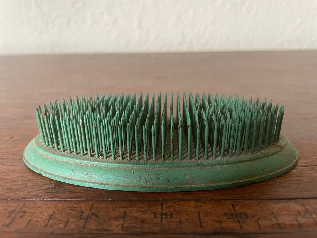 Green Metal Flower Frog, Vintage - Etsy