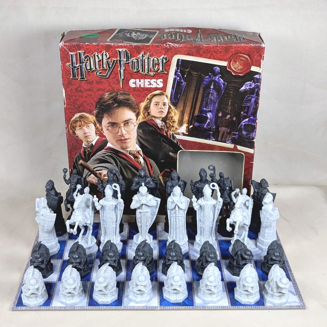Harry Potter Wizards Chess Set W/ 3D Chess Pieces Chess Board & Chess ...