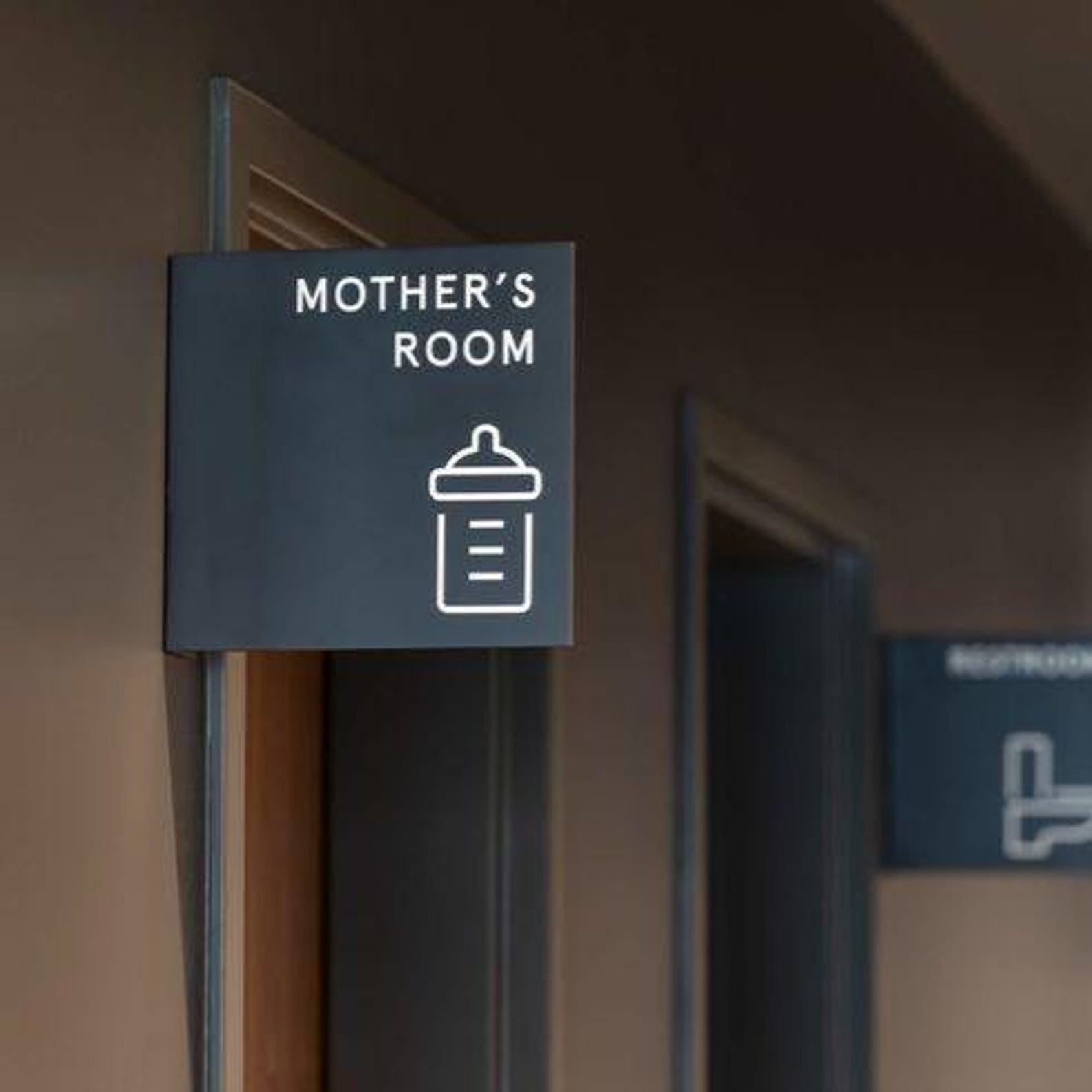 Custom Way Finding Signs, Double Sided Directional Signs, Metal Lobby ...