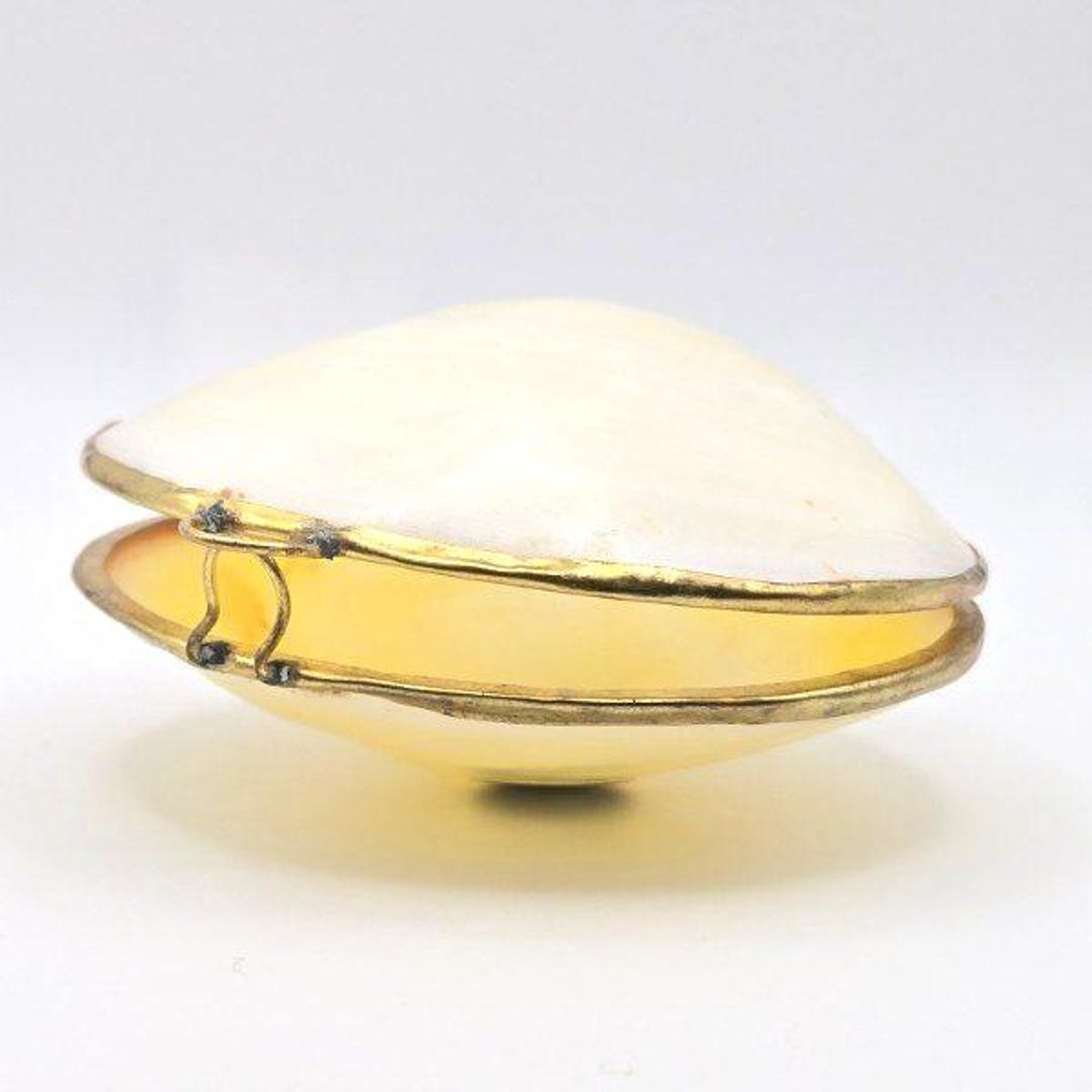 Vintage Clam Shell Trinket Box Coin Purse Compact Philippines Brass ...