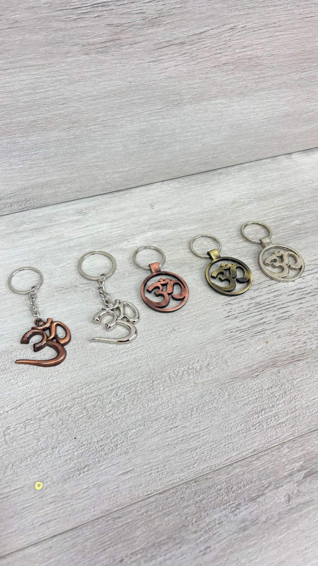 Om Keychain | Antique Metal Hindu Symbol Keyring | Yoga Bag Charm - Etsy