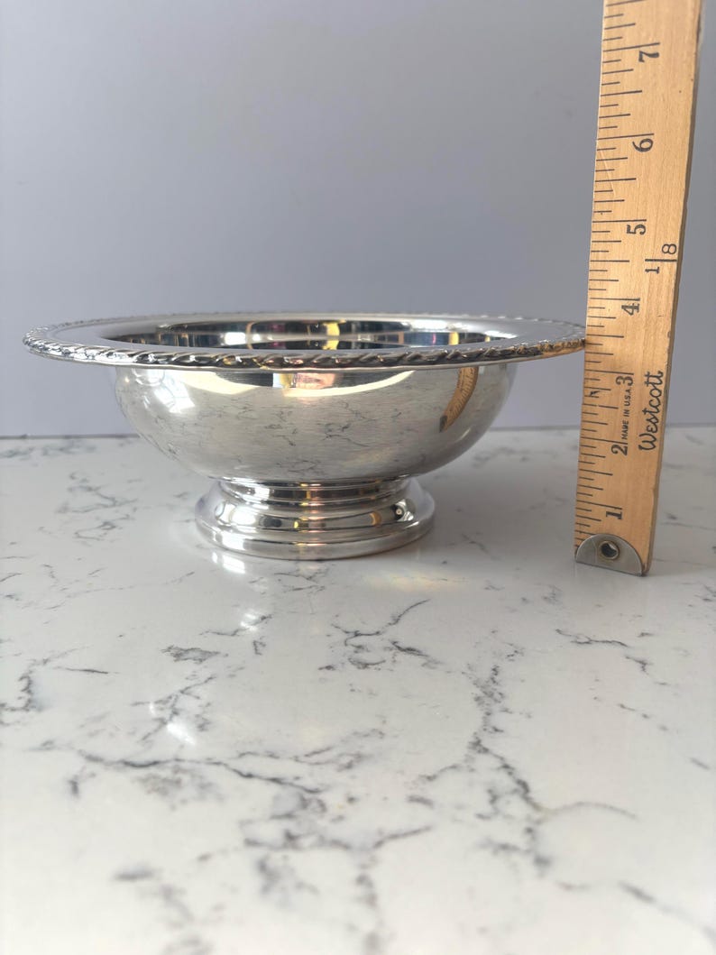 Vintage Oneida Silverplate Pedestal Bowl Including Vintage PYREX Insert ...