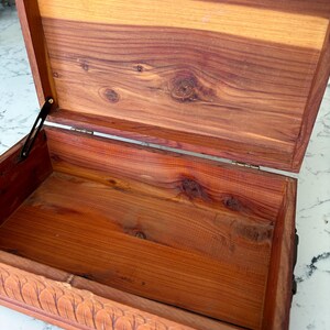 Vintage Carved Cedar Keepsake Box: Featuring Thatched Cottage Art - Etsy