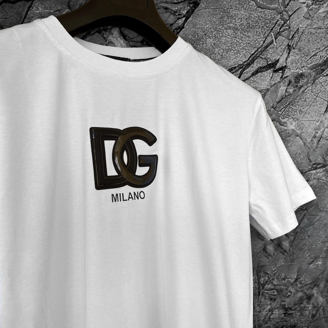 Dolce and Gabanna DG Glance Chest Print White T-shirt Size XL - Etsy