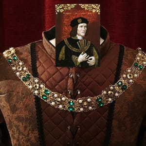 Richard III Replica Chain of Office - Emerald Medieval Reenactment ...