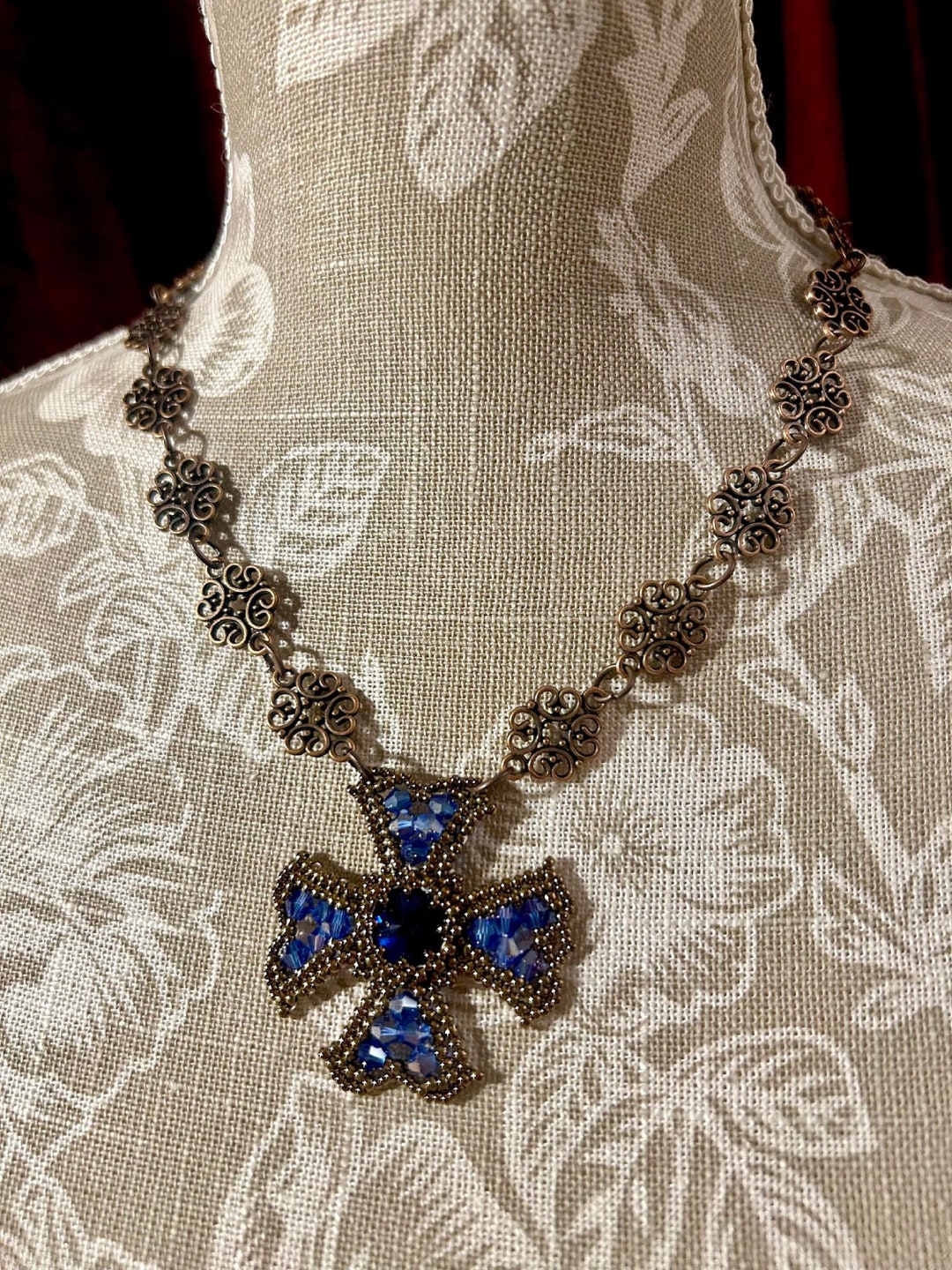 Medieval Cross Necklace, Jacquetta of Luxembourg, Medieval Jewellery ...