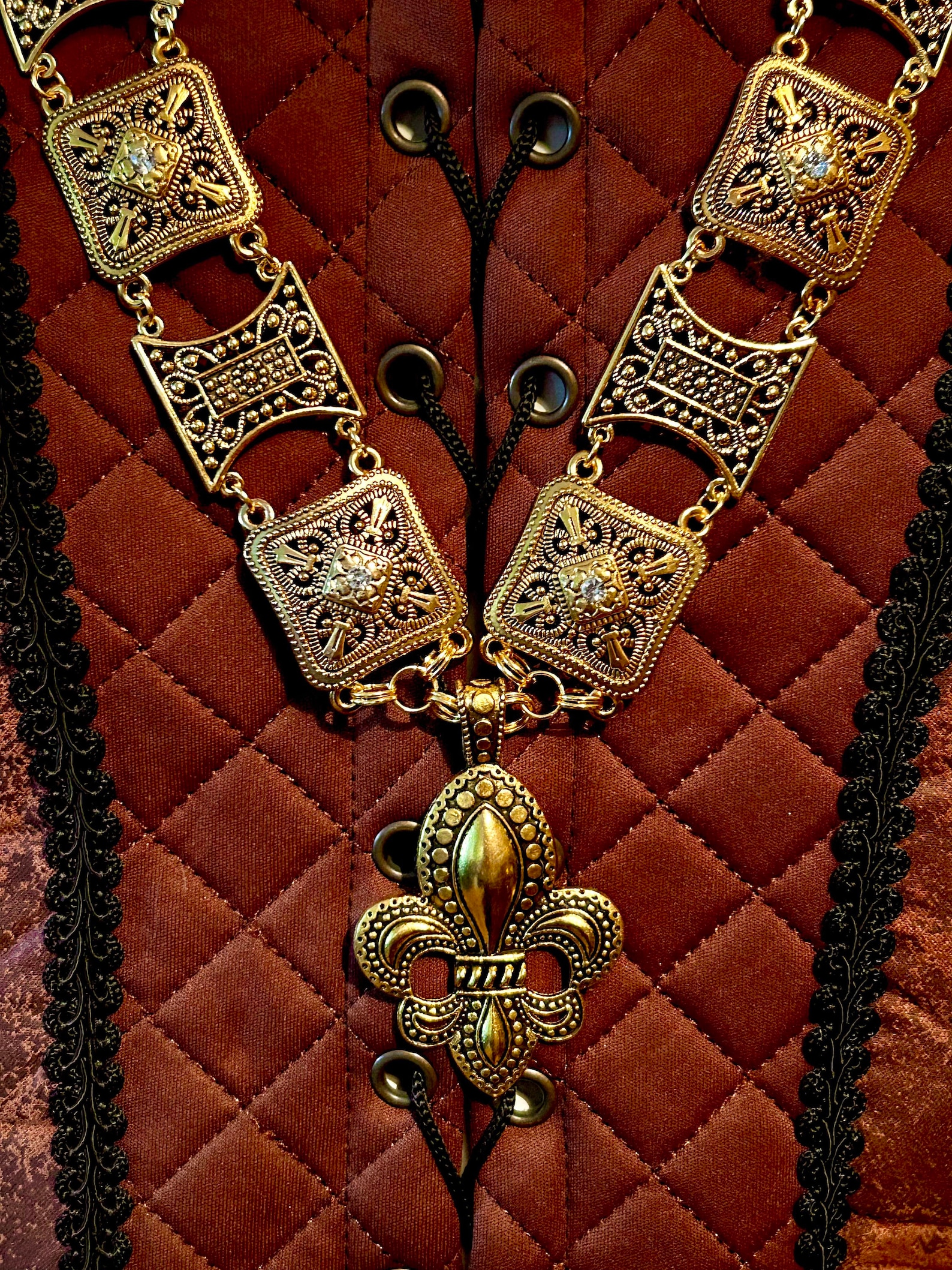 Fleur De Lis Chain of Office: Medieval Livery Collar, Golden Knight ...