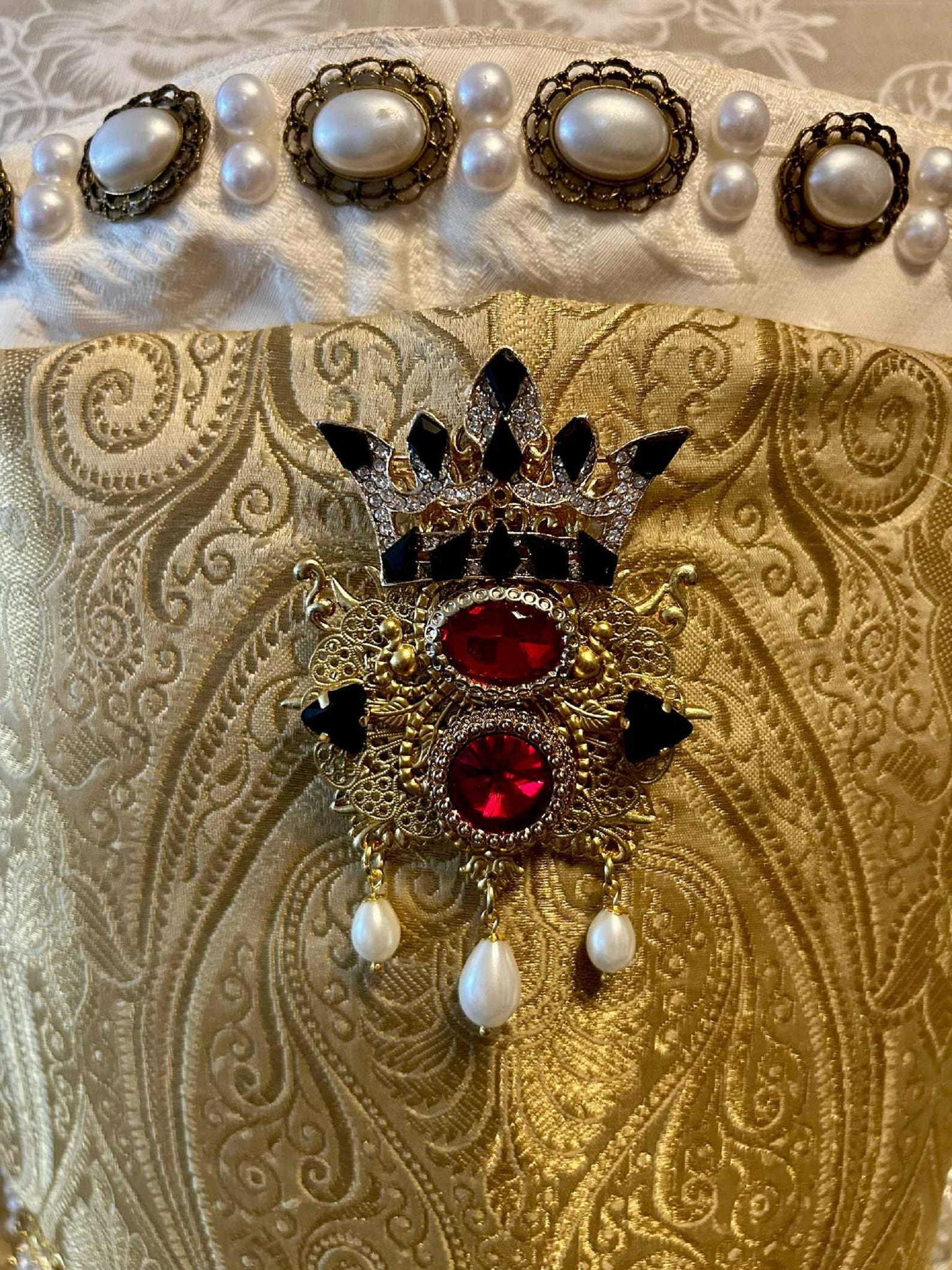 Katherine Parr Brooch: Tudor Renaissance Dress Pin, Historical ...