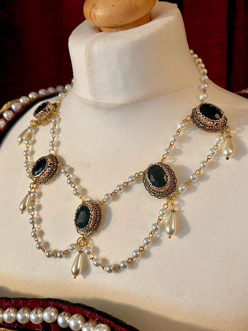 Tudor Pearl Drop Necklace: Black Aragon Queen Jewels - Etsy