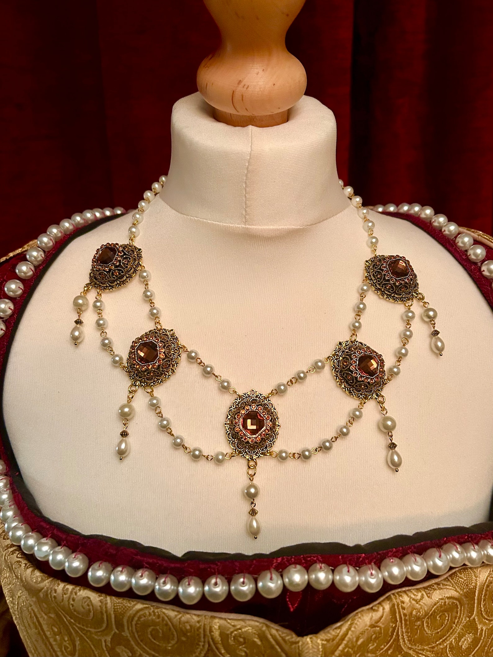 Golden Tudor Pearl Necklace: Medieval Queen Crystal Jewels - Etsy