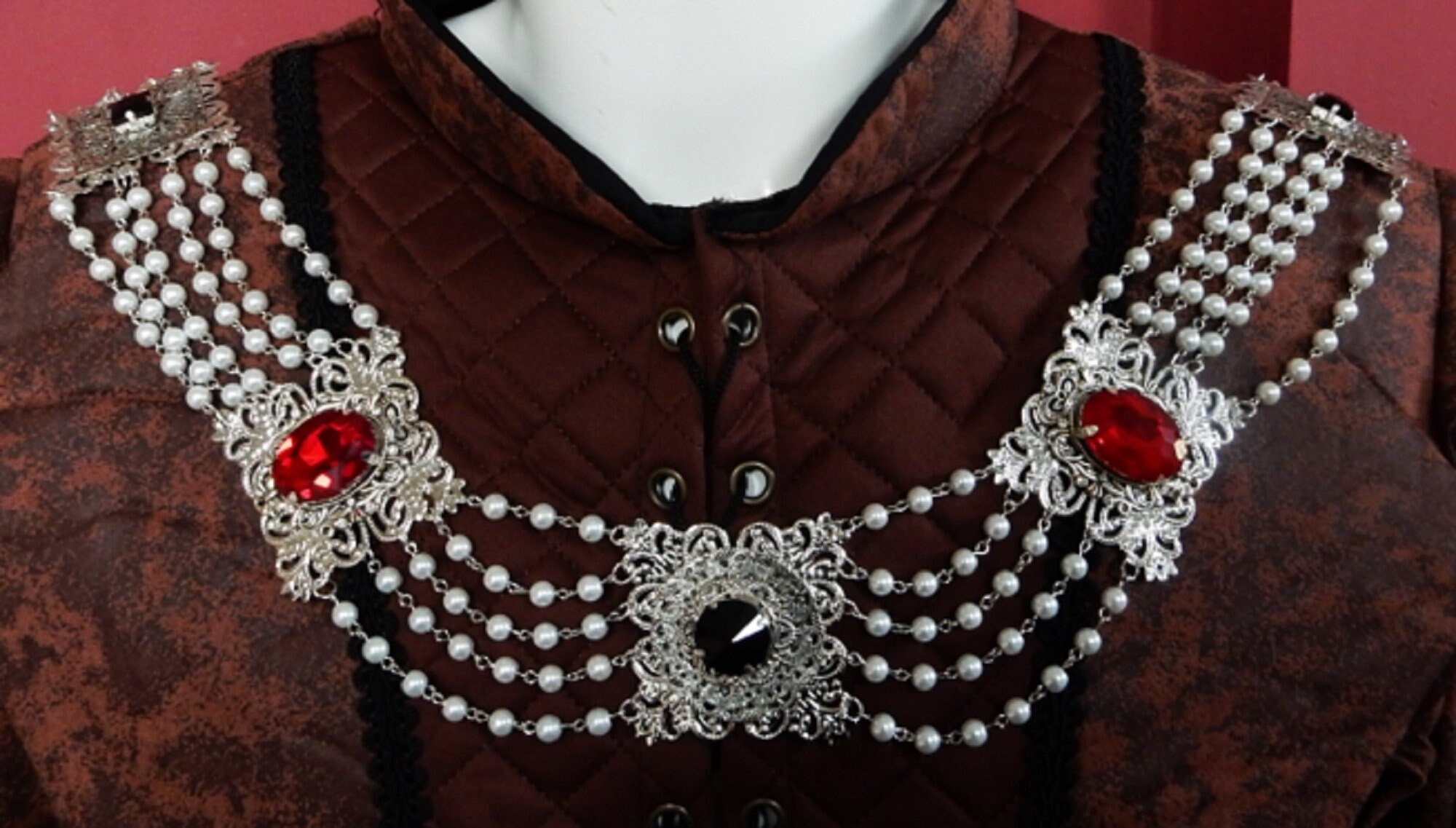 Henry VIII Style Livery Collar: Ruby Red & Black Crystal Chain of ...