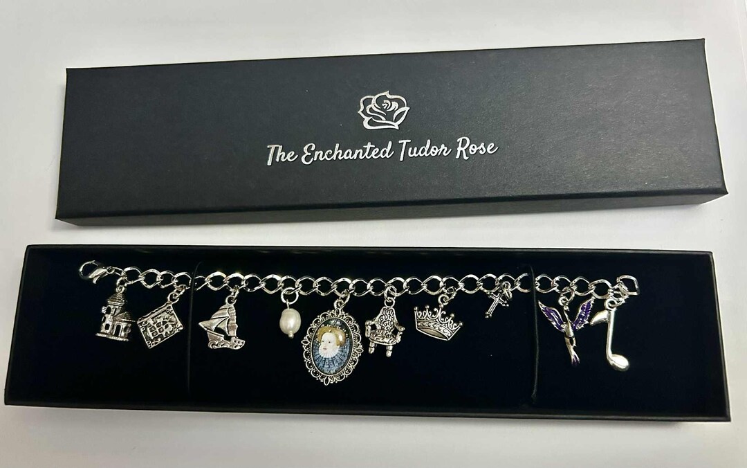 Queen Elizabeth 1st Charm Bracelet, Tudor Queen Jewellery - Etsy