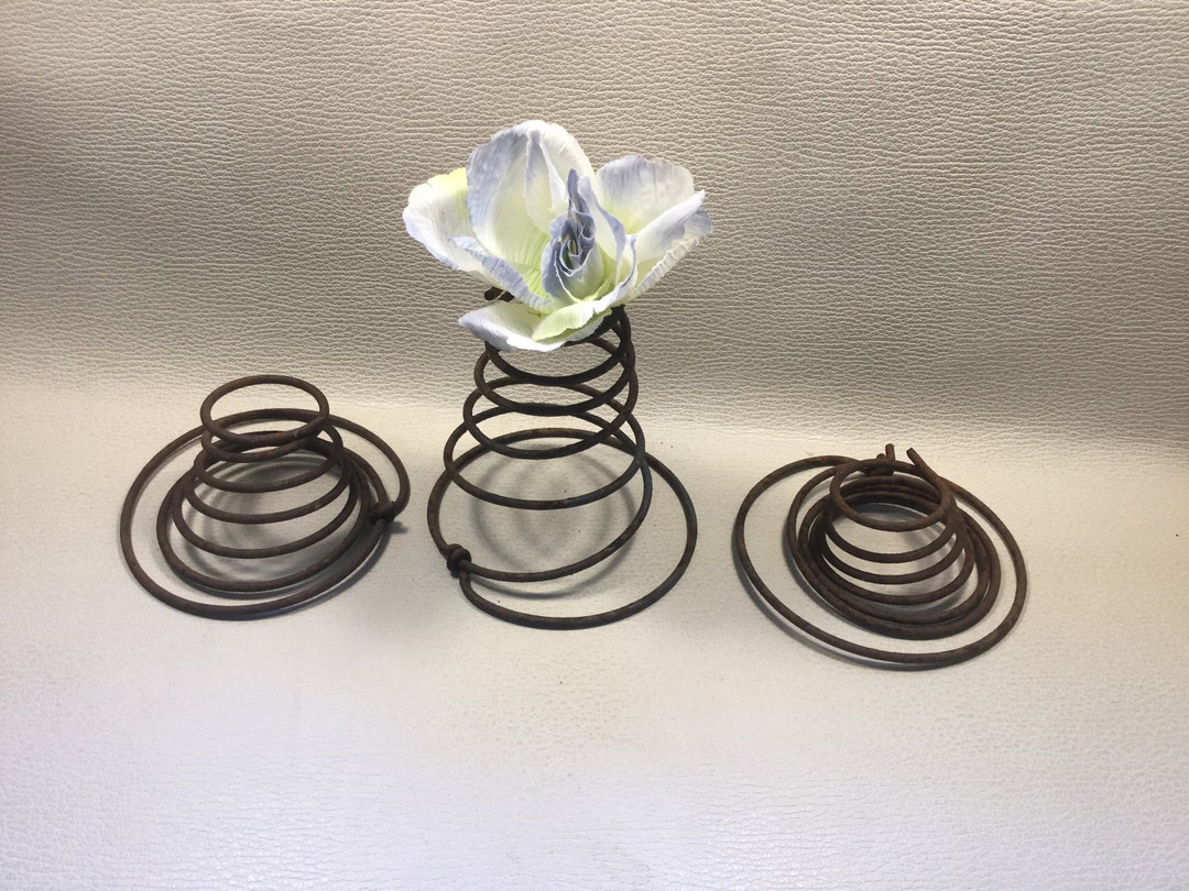 Rusty Metal Spring / Metal Spring / Rusty Spring / Old Bed Spring ...