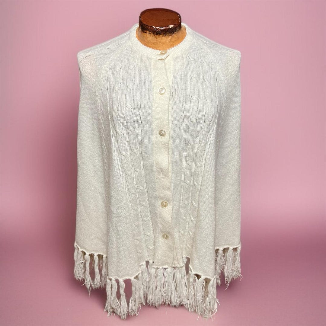 VINTAGE 60s Cable Knit Cape Shawl Fringe Bohemian Cottagecore One Size ...