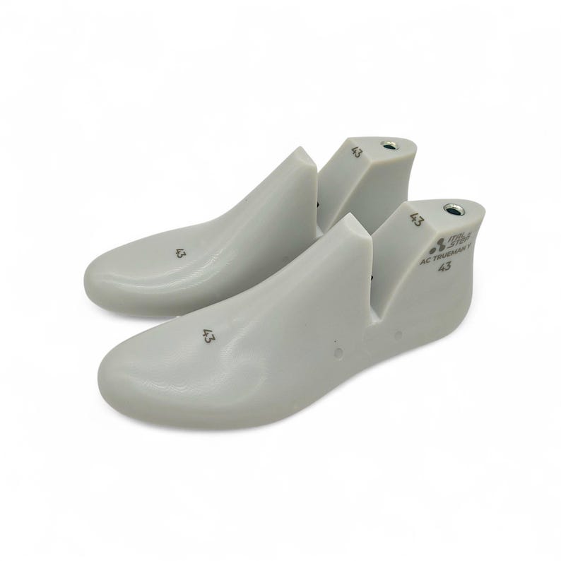 Men’s Shoe Last With Alpha Lock. Split Plastic Lasts for Boots, Chelsea ...