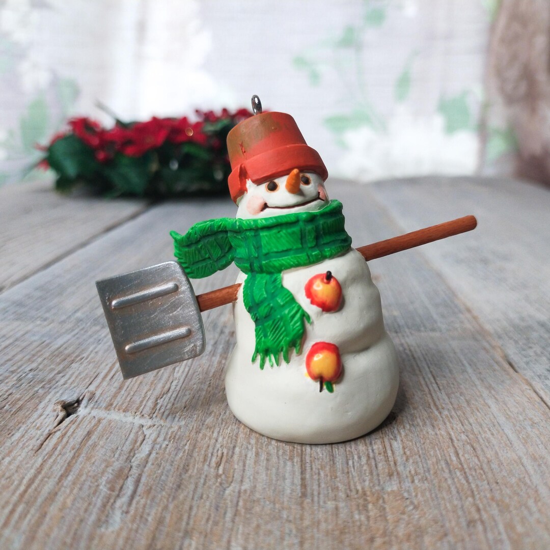 Snowman Christmas Ornament Hallmark Keepsake Holiday Figurine Max ...