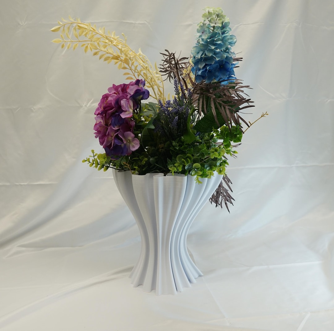 3D Printed Wavy Vase, Modern Home Décor, Home Gift - Etsy
