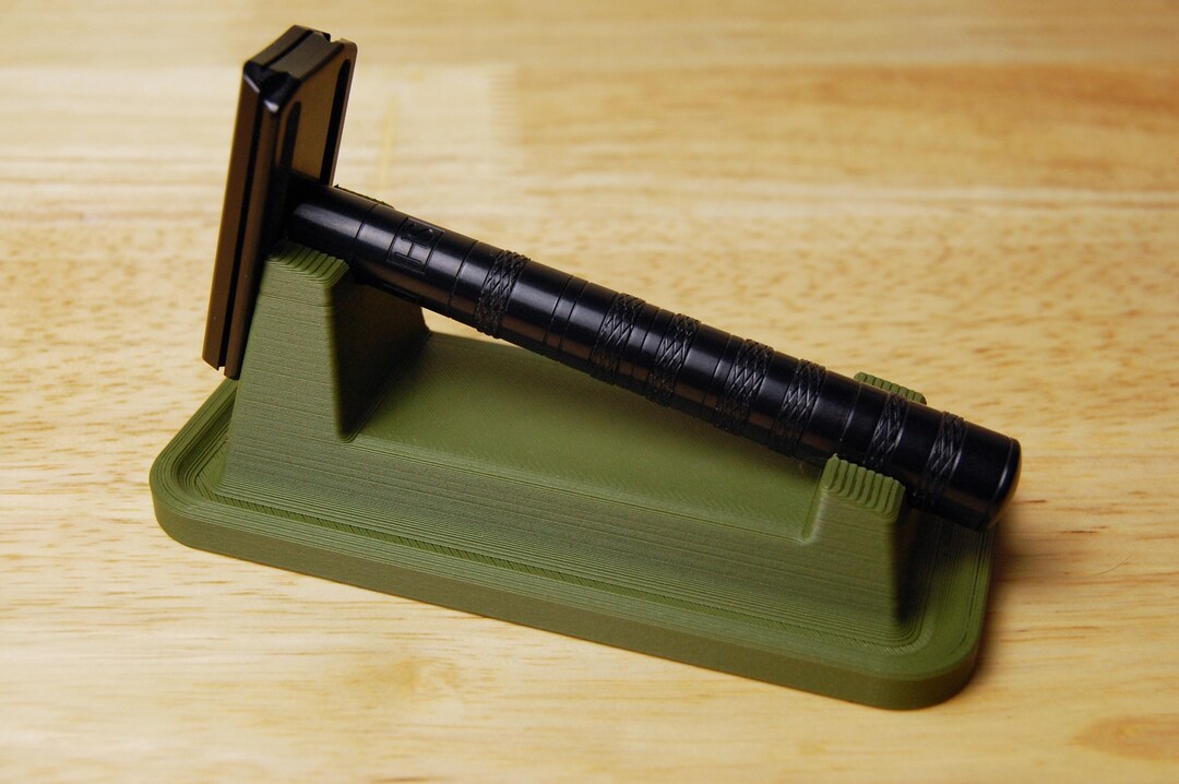 Henson Safety Razor Stand | Keep Your Counter Clean and Dry With Built ...