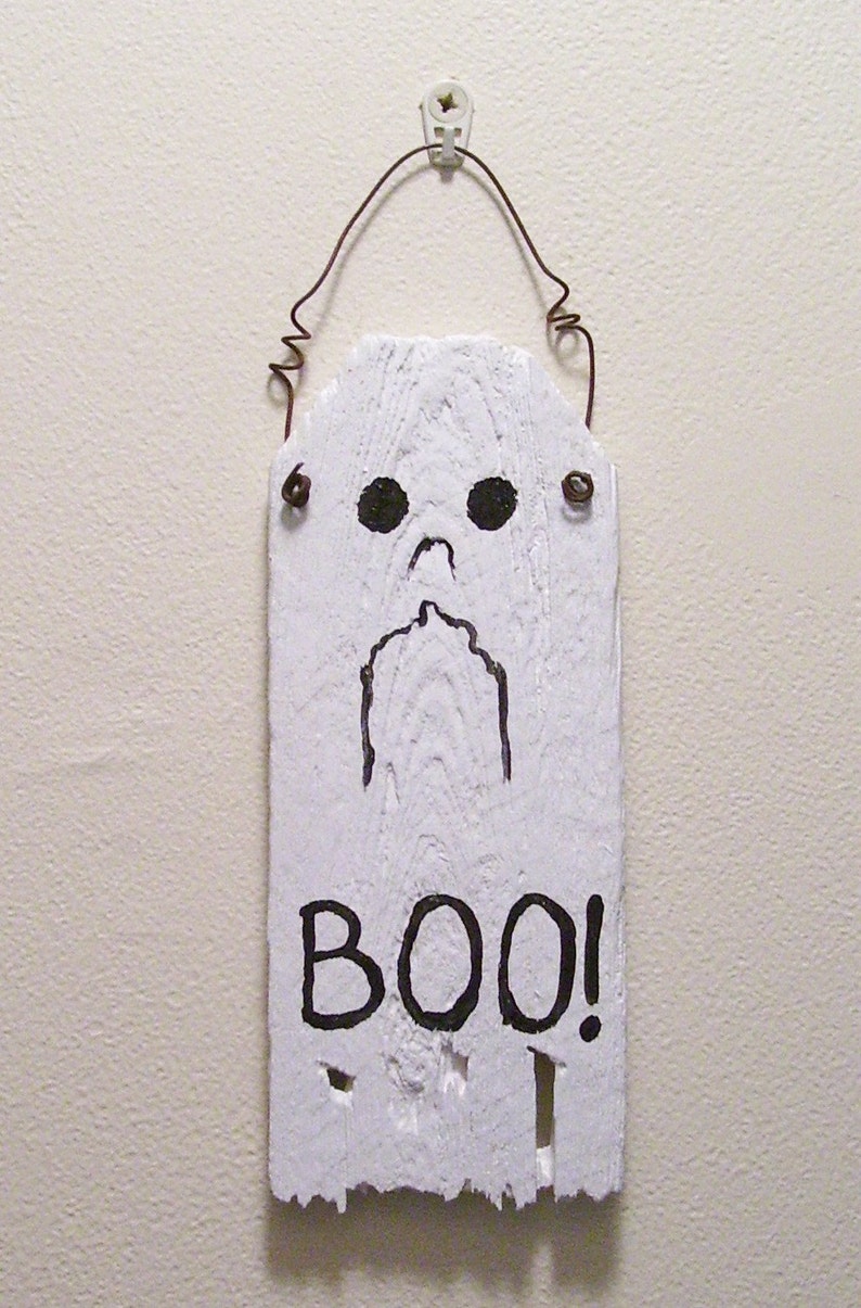 Halloween Ghost Decoration on Recycled Fence Board Plank Ghost Goblin ...