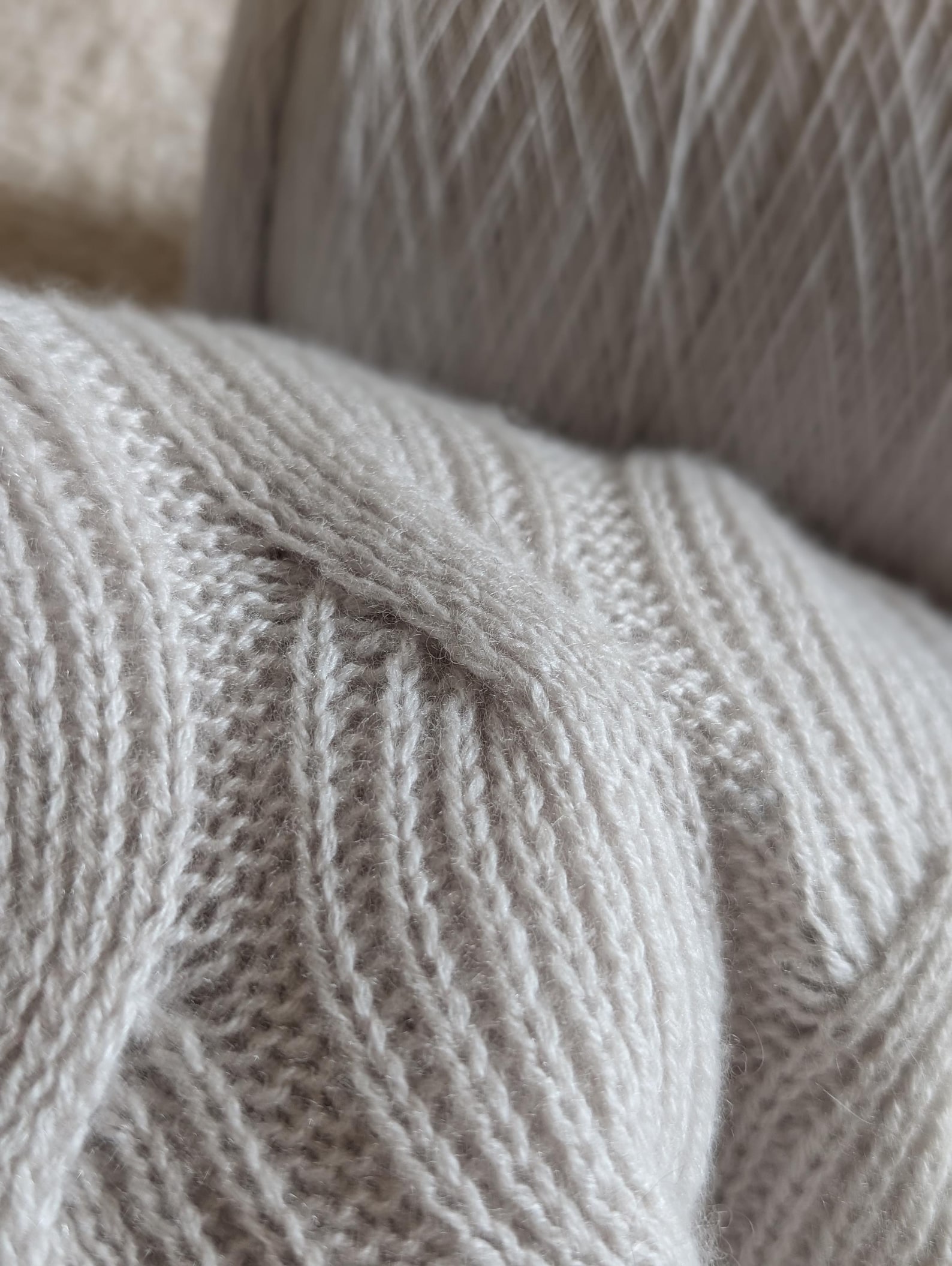 Loro Piana 100% Cashmere Italian Luxurious Soft Yarn, 50g, 2/27 ...