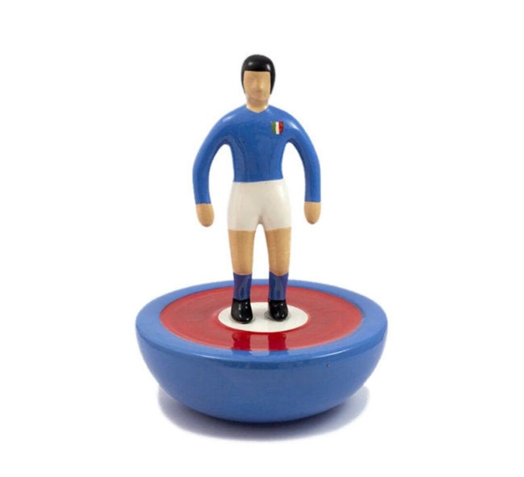 Handmade Italian Football Player Ceramic Statue: Retro Soccer Decor (30 ...