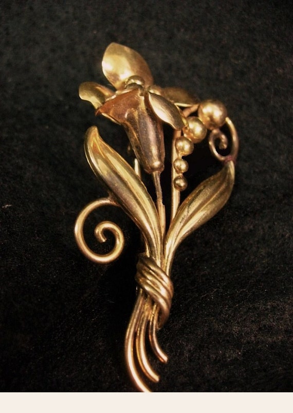 Antique Victorian Rose Gold Flower Lily Pin Brooch - Gem