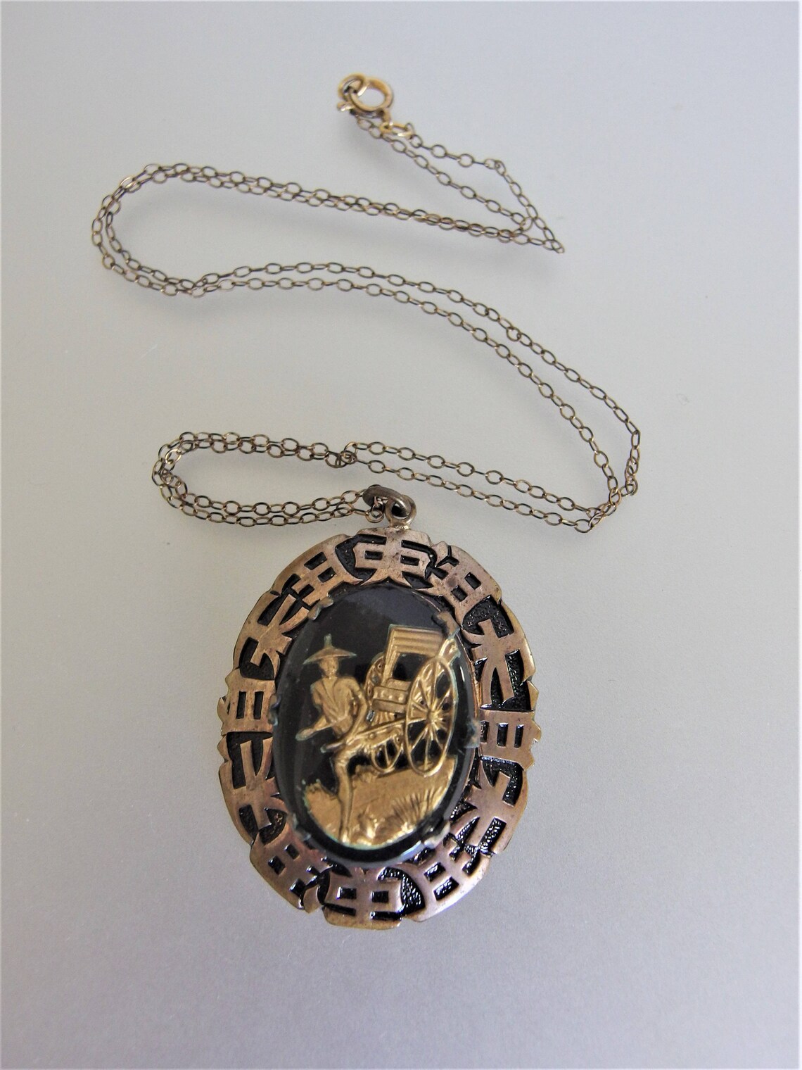 Vintage Asian Style Glass Pendant Necklace - Etsy