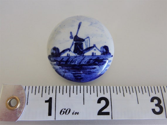 Vintage 1950's Blue & White Porcelain Delft Brooch - Gem