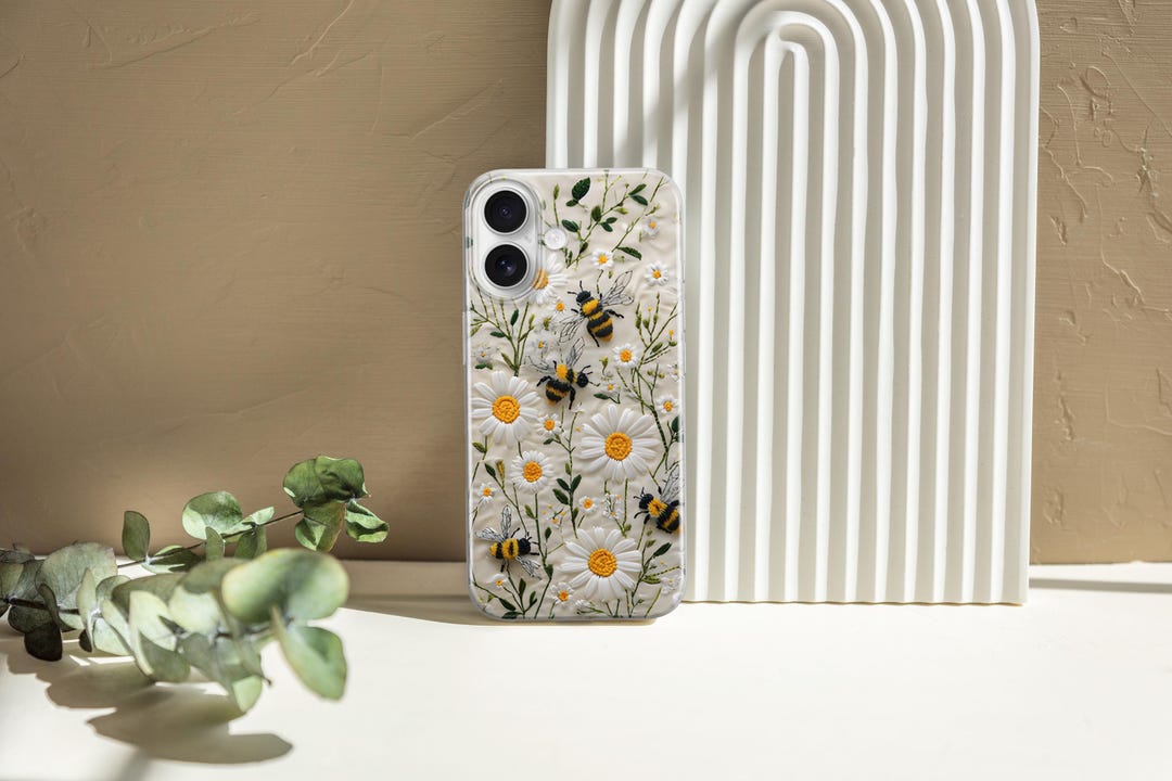 Bumblebee Phone Case Afternoon Bee-light Spring for iPhone 16 Pro Max ...