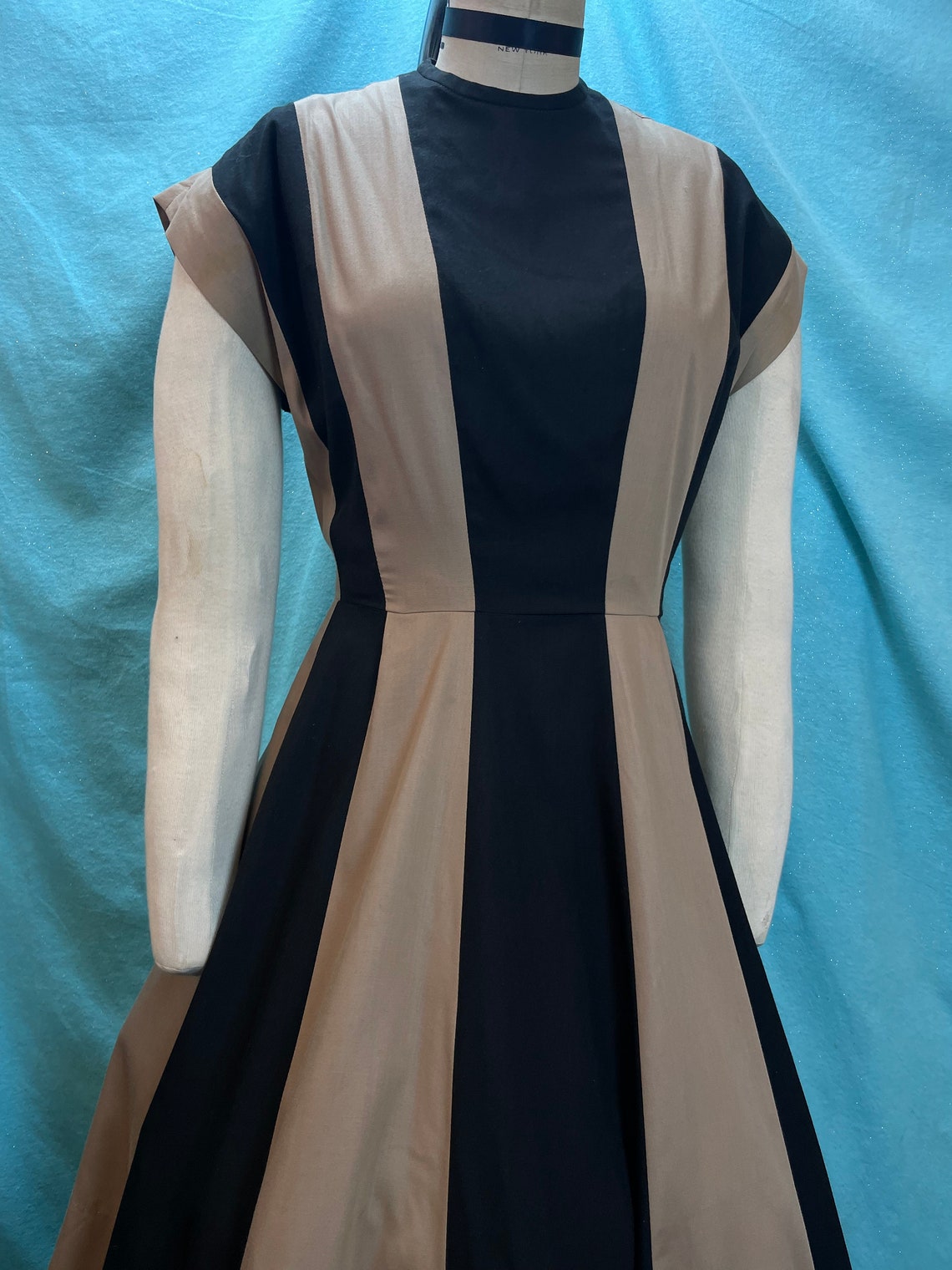 1950s/1960s W:27 Nancy Greer New York Mod Black Latte Striped Aline ...