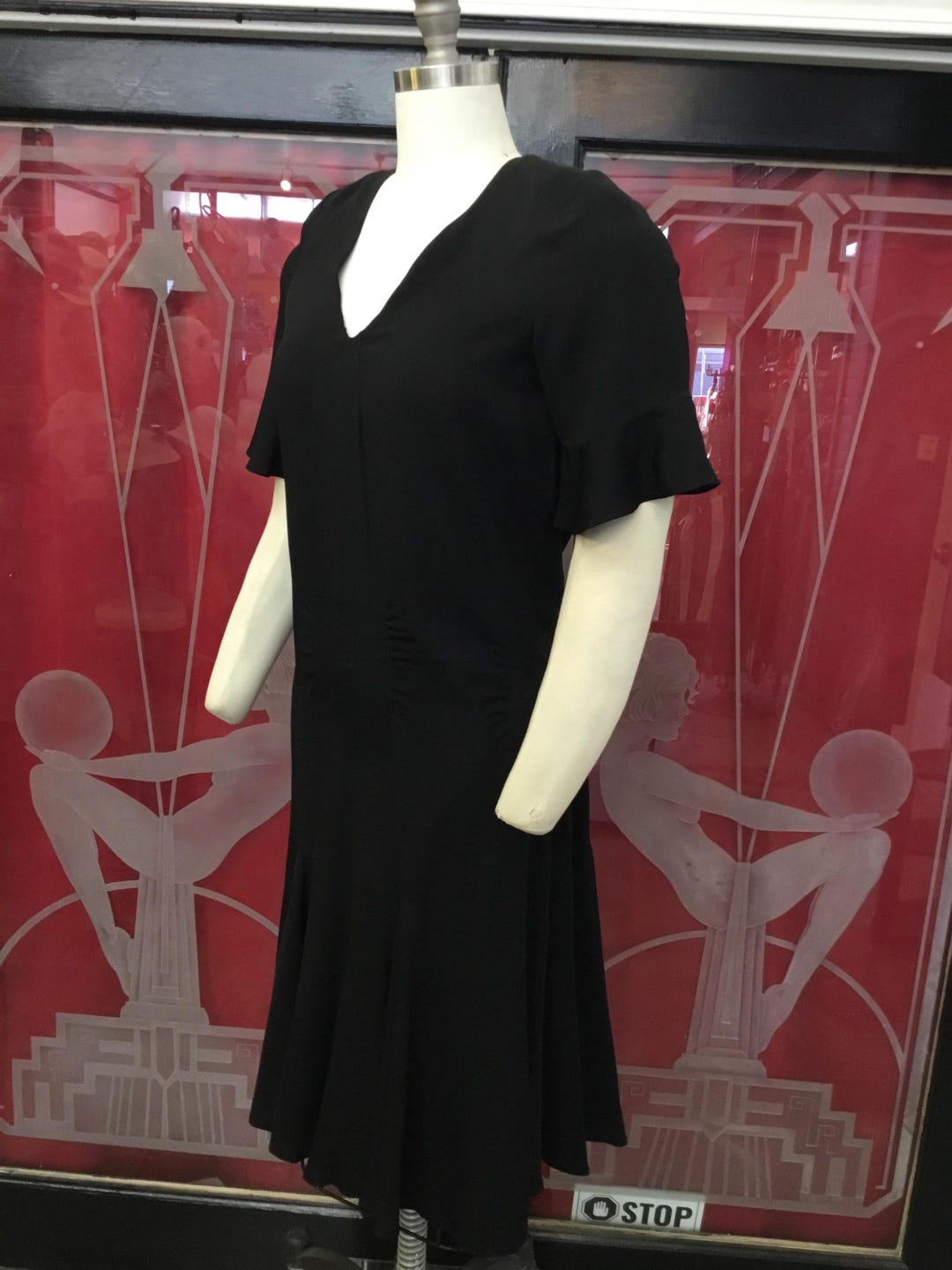 1920s/1930s B:40 Black Silk Crepe Short Trumpet Sleeve Drop Waist ...