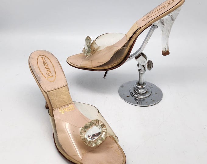 1950s Sz:8 Clear Vinyl Vamp Peep Toe Relief Carved Lucite Heel Pump ...