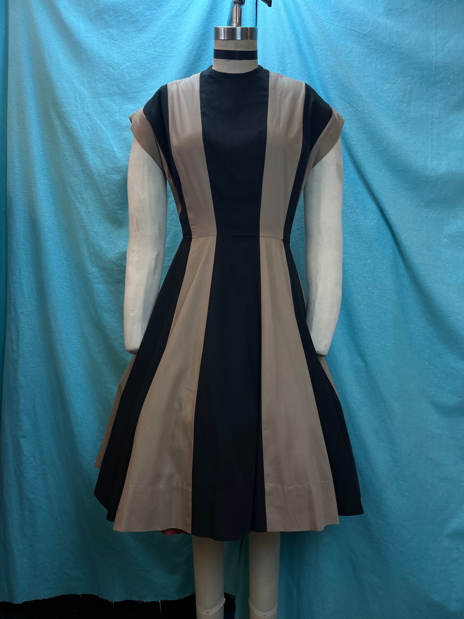 1950s/1960s W:27 Nancy Greer New York Mod Black Latte Striped Aline ...
