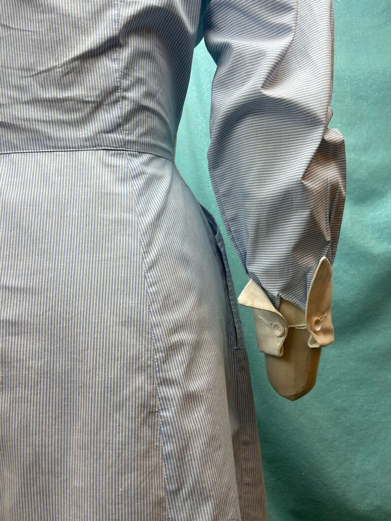 1930s W:25” Vintage 30s Milton C. Blum Button up Dress Wide Blue White ...