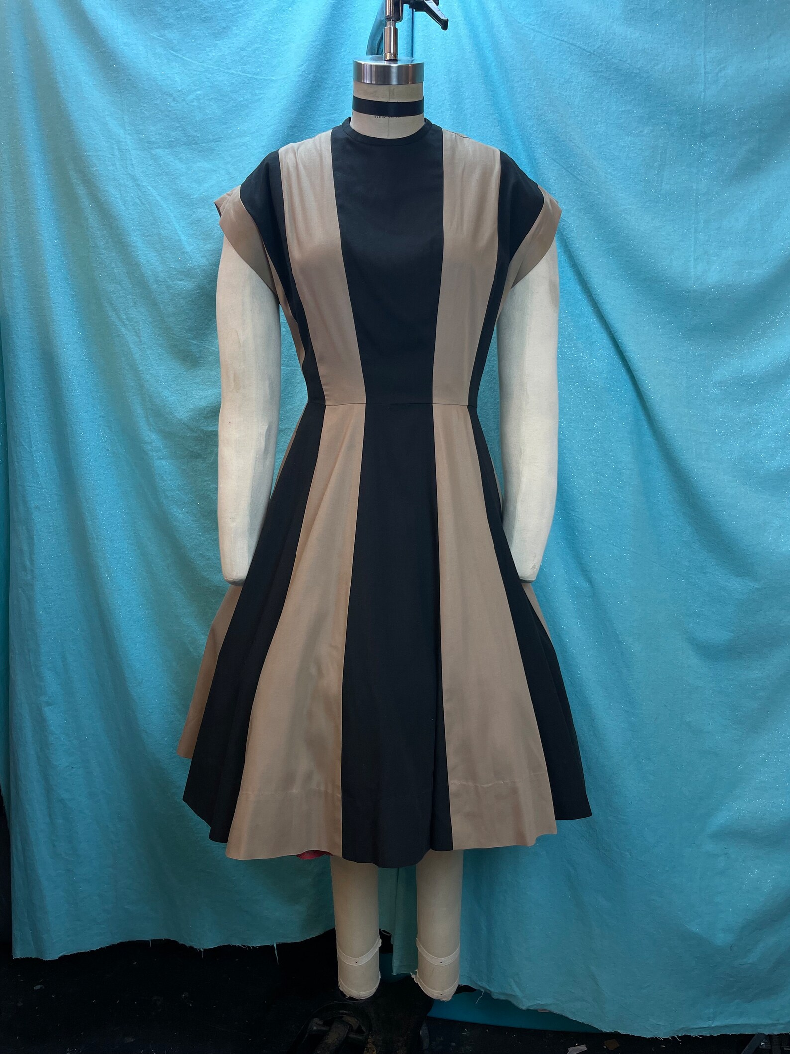 1950s/1960s W:27 Nancy Greer New York Mod Black Latte Striped Aline ...