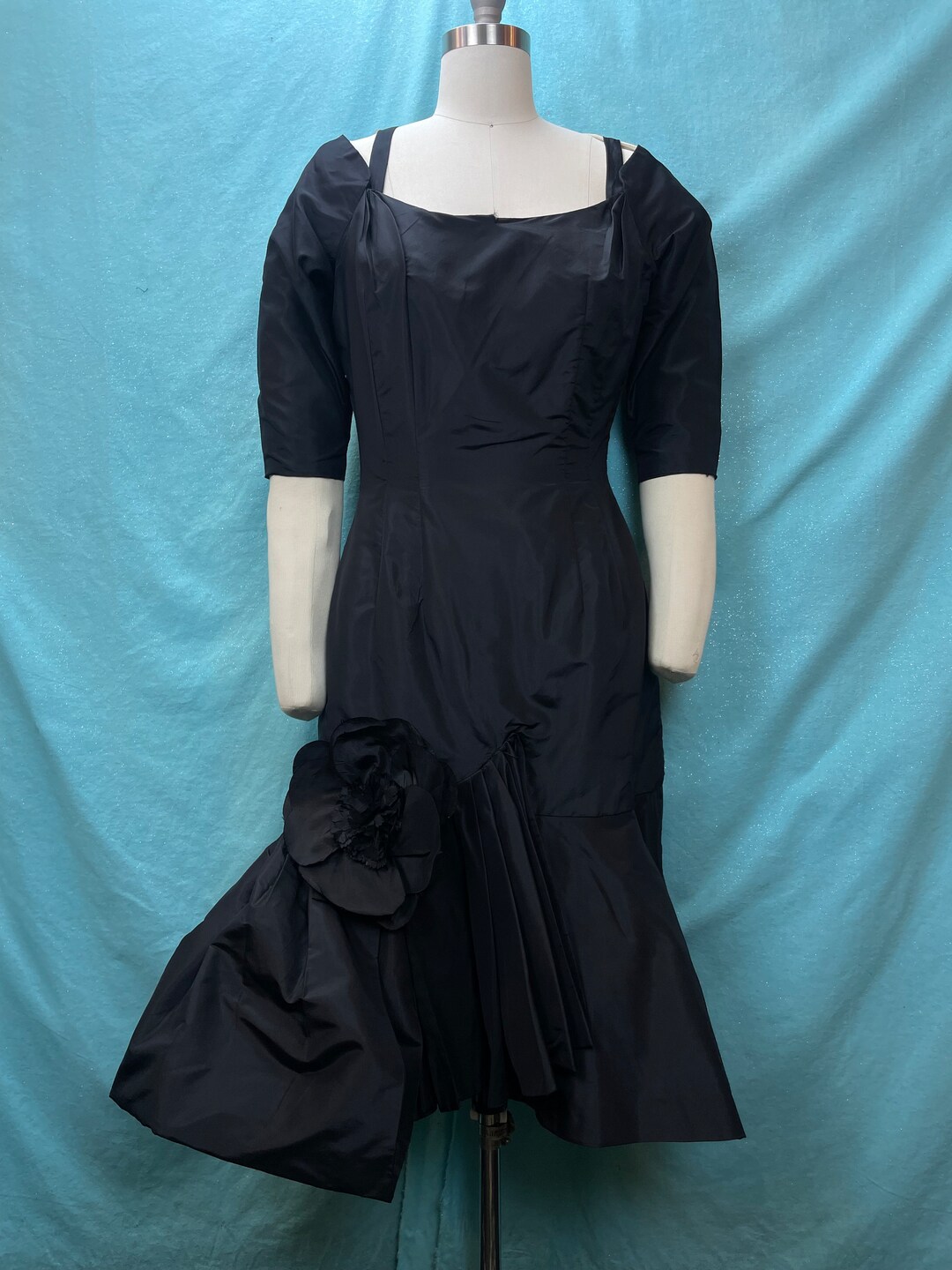 1950s W:28” Vintage 50s Robert Martin New York Milgrim Black Silk ...