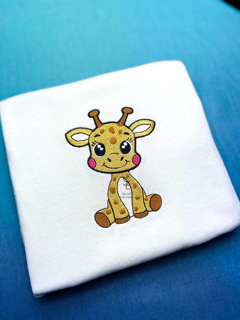 Cute Baby Giraffe Machine Embroidery Design, Animal Embroidery, Safari ...