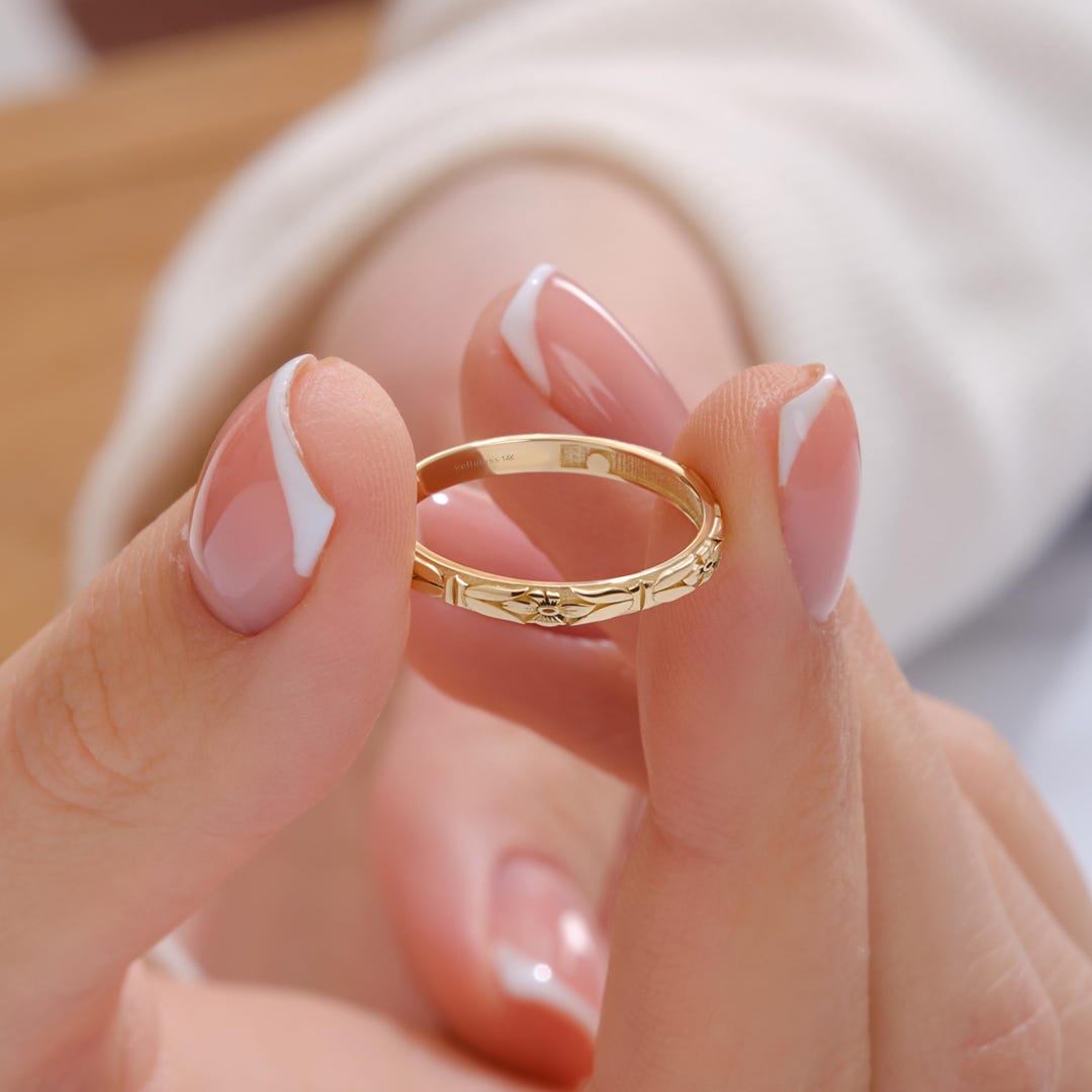 Tulip Flower Pattern Ring Gold, Delicate Floral Engraved Ring, Solid Gold Nature-inspired Flower ...