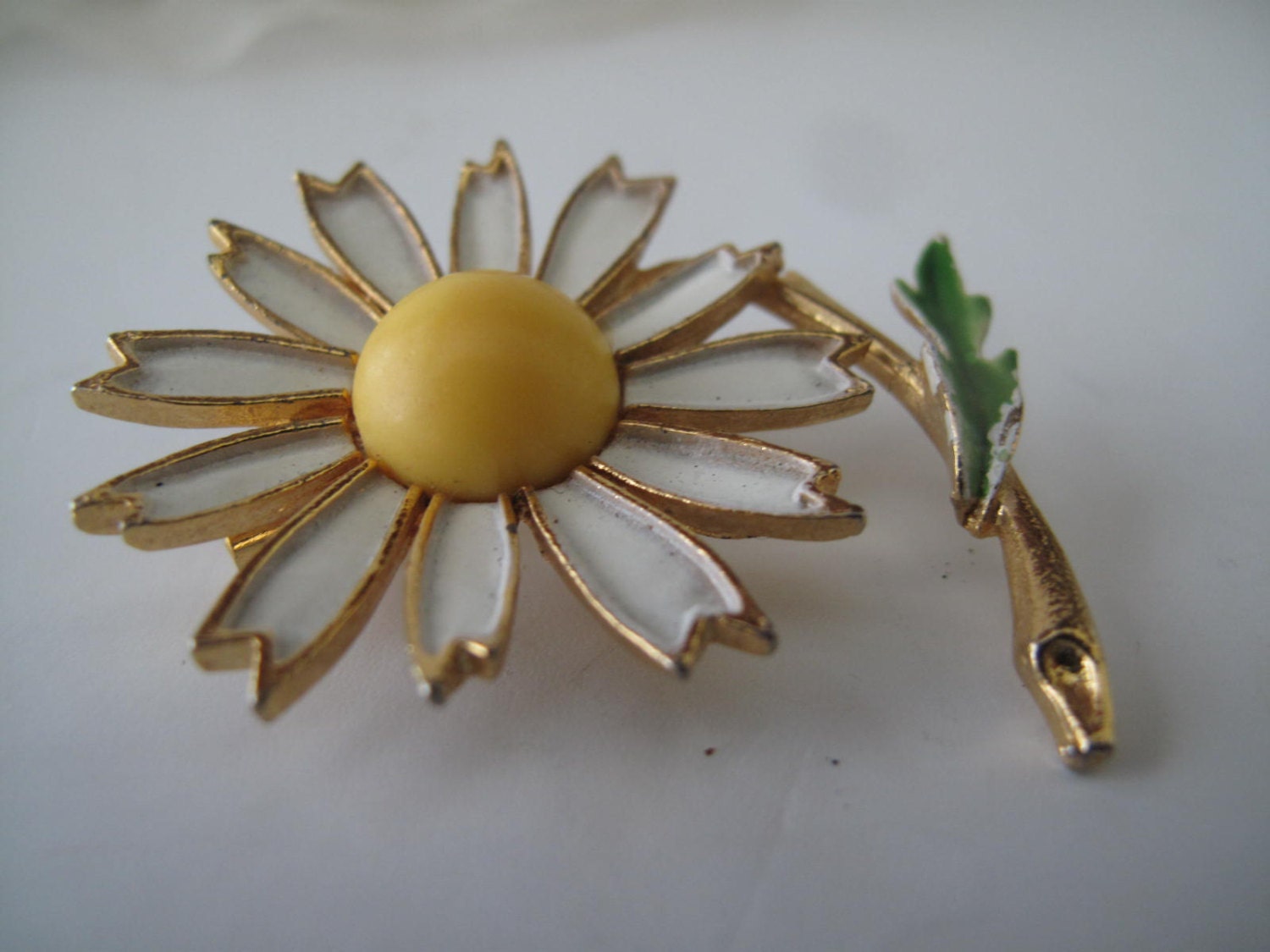 Weiss Daisy Enamel Brooch Mid Century Estate Jewelry Flower - Etsy