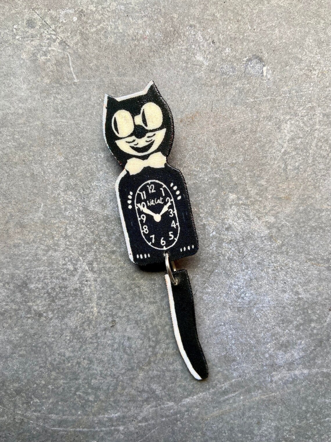 Kit Cat Clock Pin Button Moving Tail Brooch - Etsy