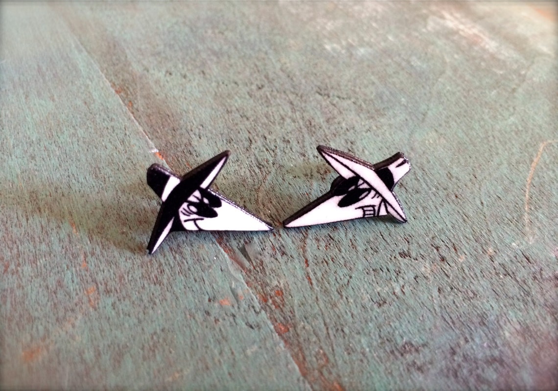 Spy Vs Spy Lapel Pins Button Comic Book Cartoon Illustration Black and ...