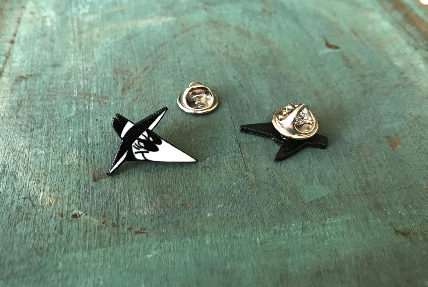 Spy vs Spy Lapel Pins Button comic book cartoon illustration | Etsy