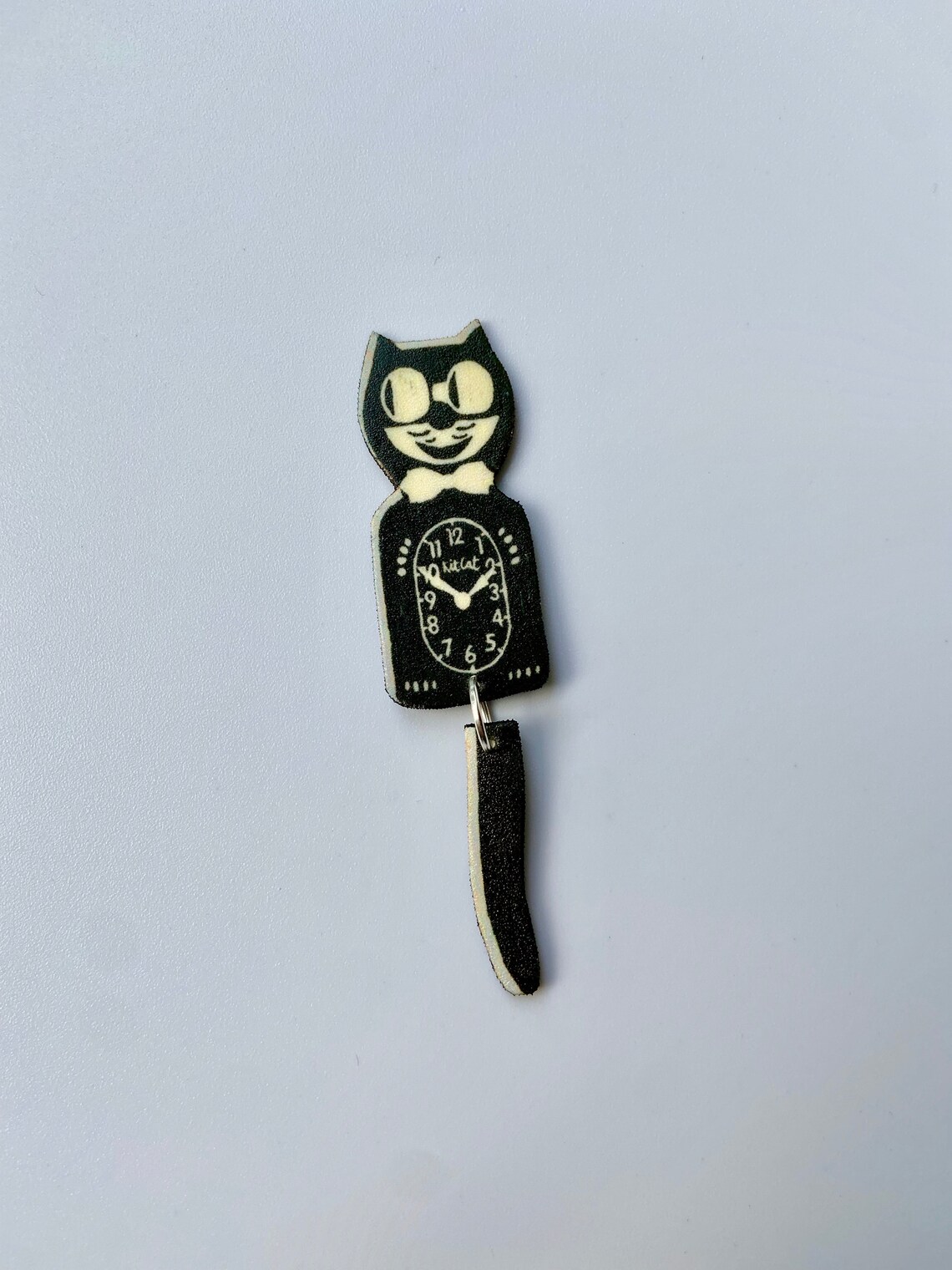 Kit Cat Clock Pin Button Moving Tail Brooch - Etsy