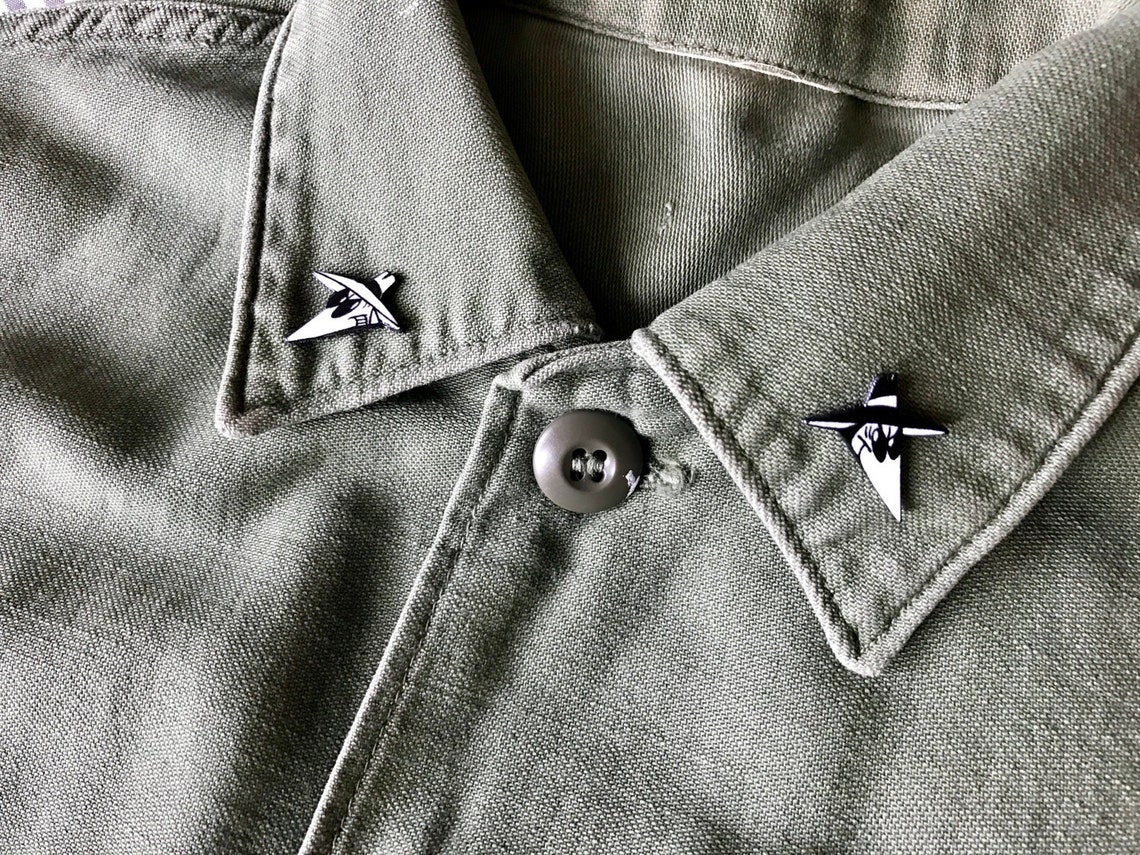 Spy Vs Spy Lapel Pins Button Comic Book Cartoon Illustration Black and ...