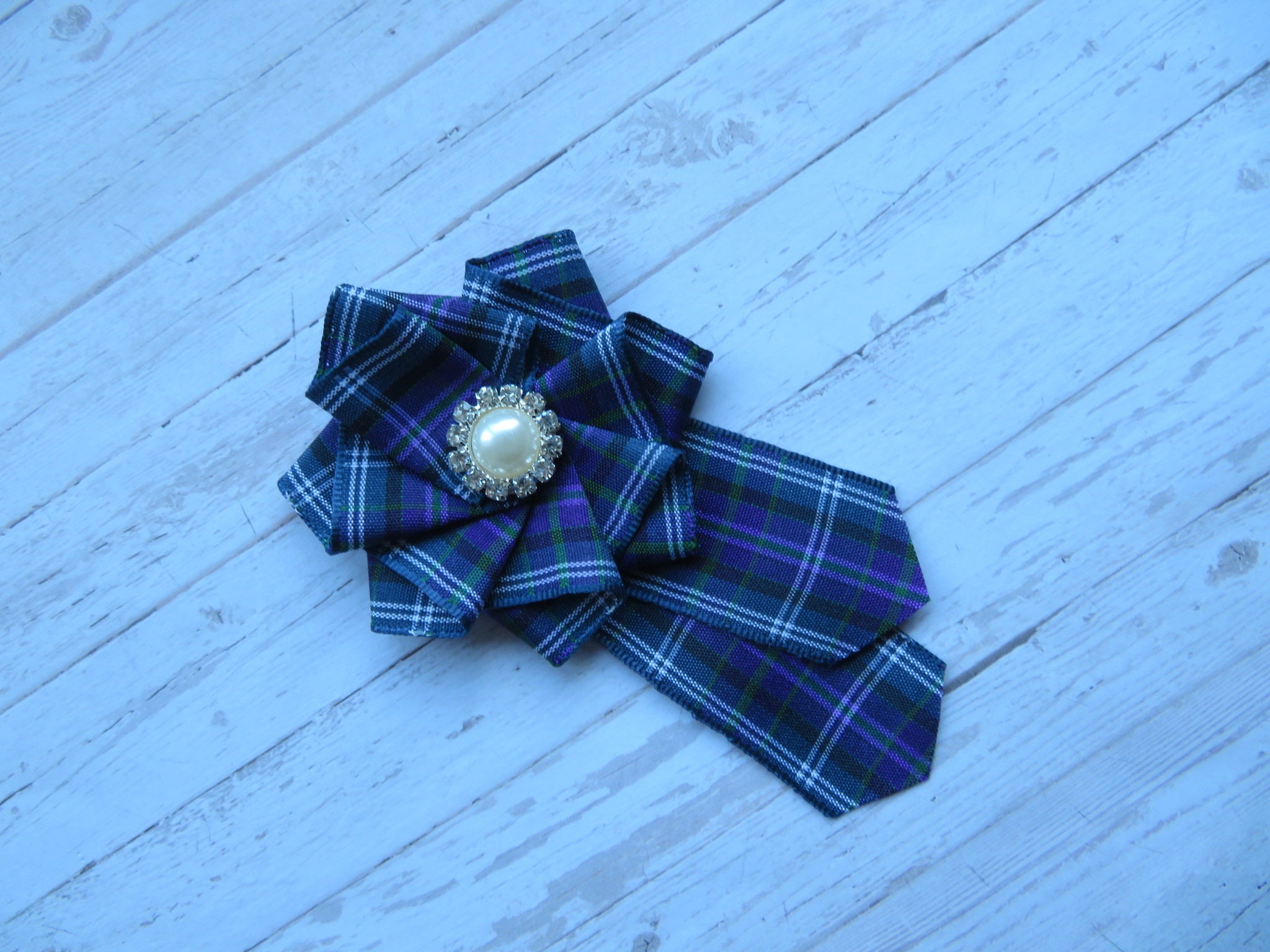 Pride of Bannockburn Tartan Ruffle Rosette Mini Brooch Pin Purple ...