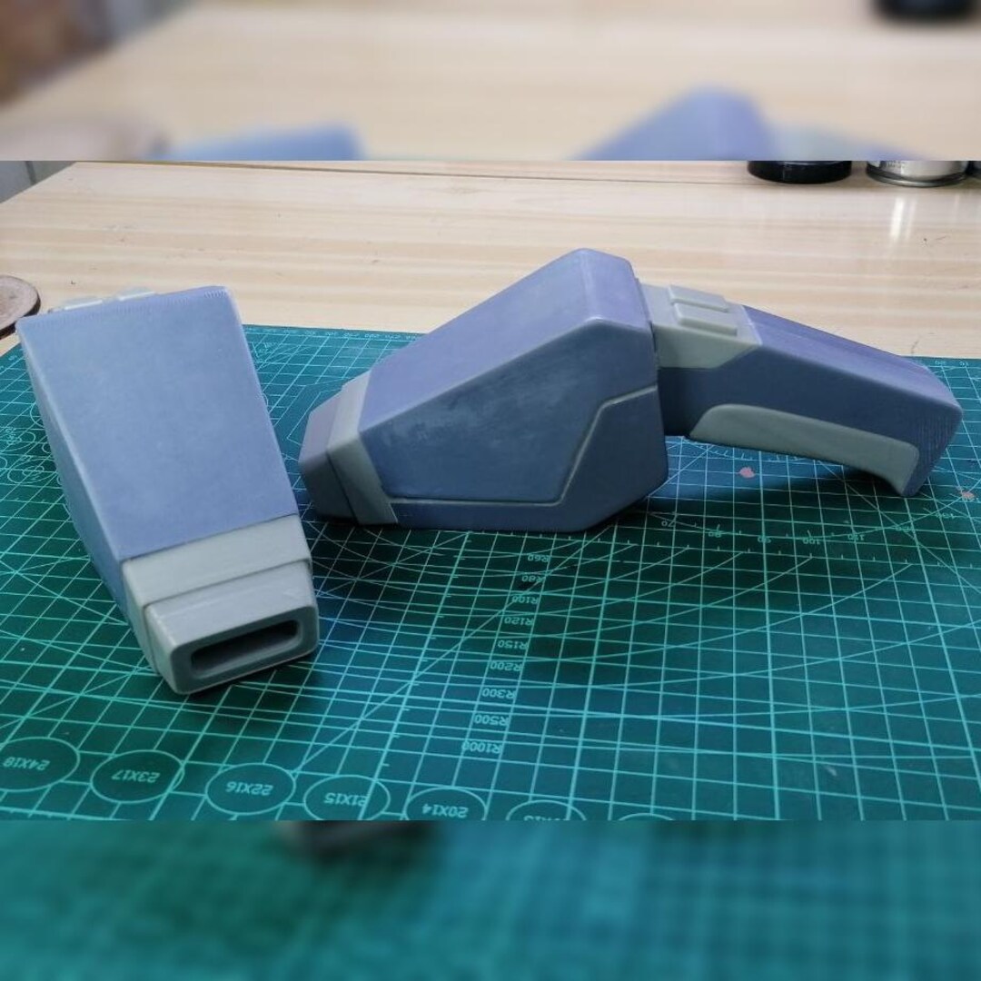 Star Trek: Lower Decks Phaser Prop - Etsy