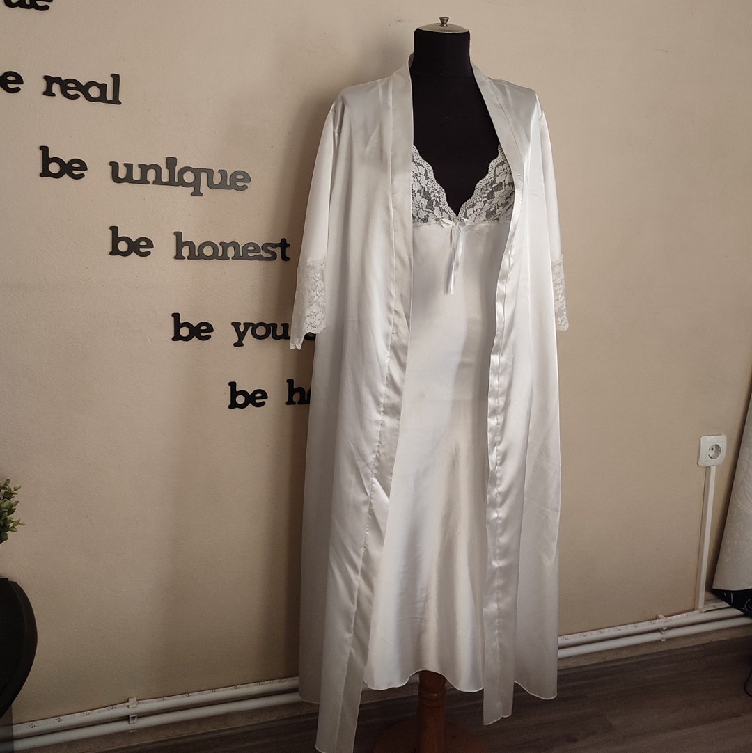 Vintage Nighgown and Robe Set With Lace, Ivory Peignoir Set - Etsy