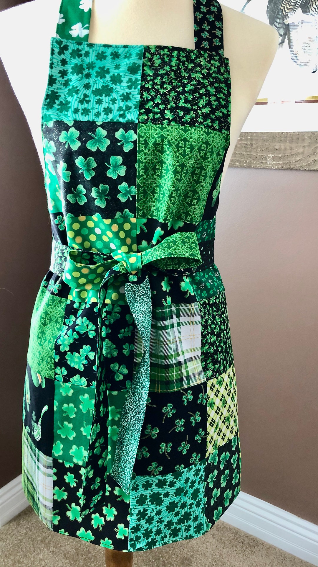 Shamrocks Clover Irish Green Celtic Reversible Lined Saint St Patrick ...